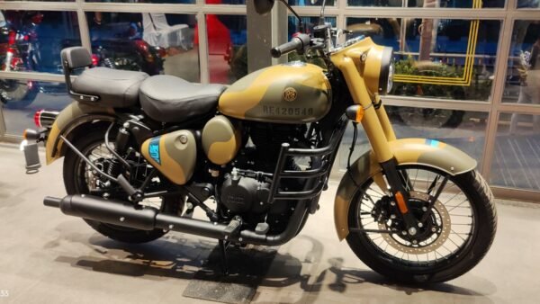 Royal Enfield Classic 350 Commando Sand 2025 On Road Price